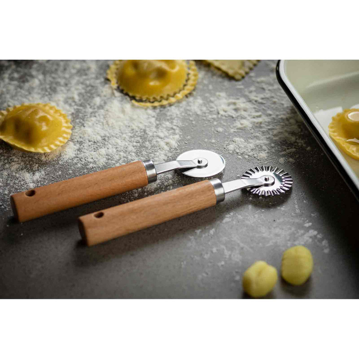 Pasta Cutting Wheels, Set of 2 – International Imports The Chefs Shop